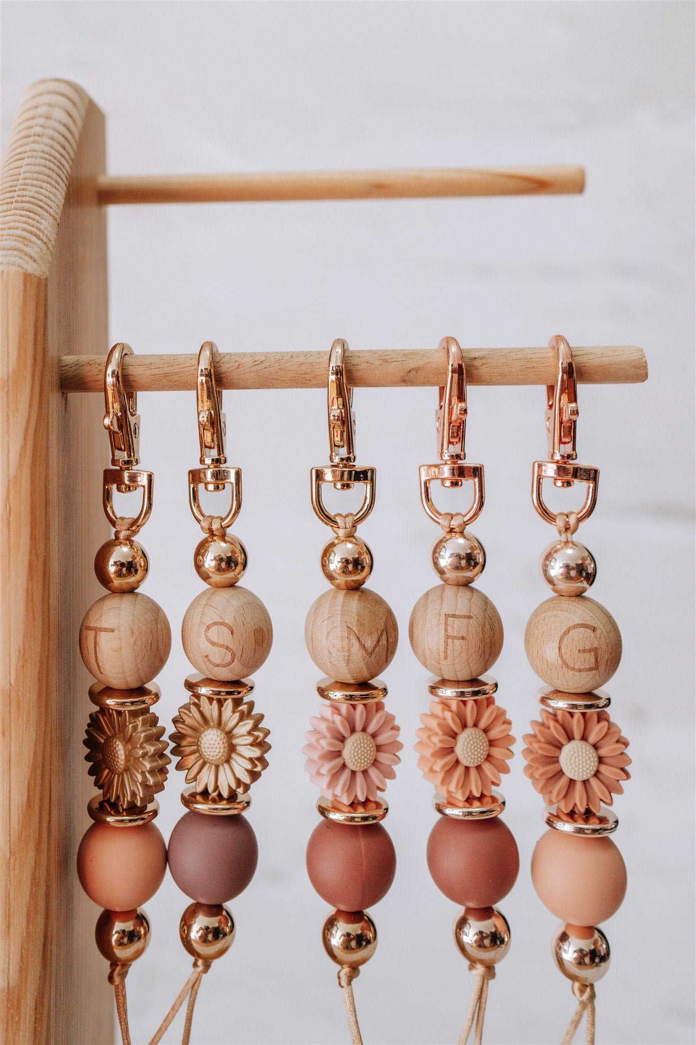 Custom Daisy Keychain – Quartzandlove